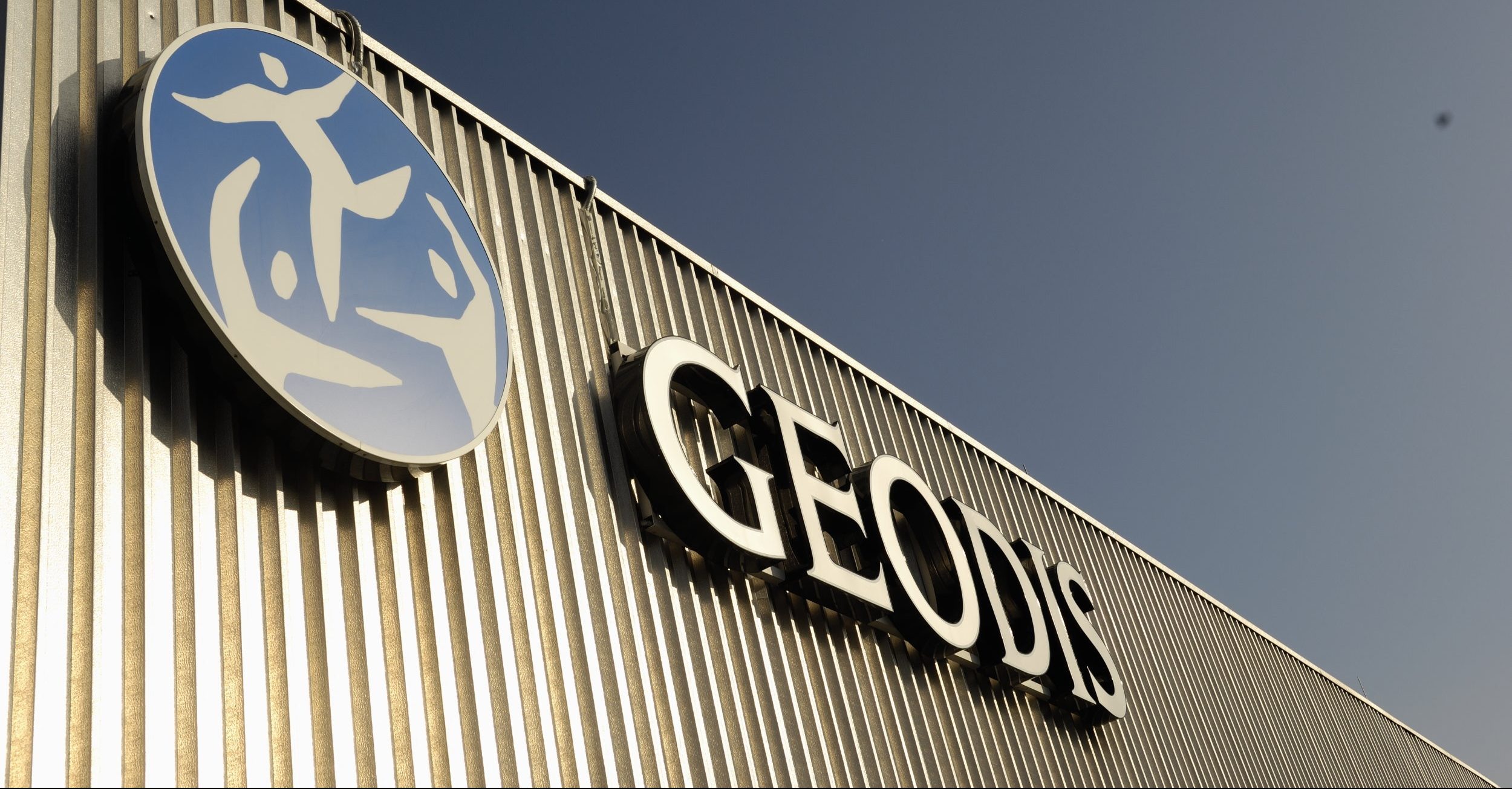 Geodis lance une nouvelle ligne rail-route France - Italie - Ville ...