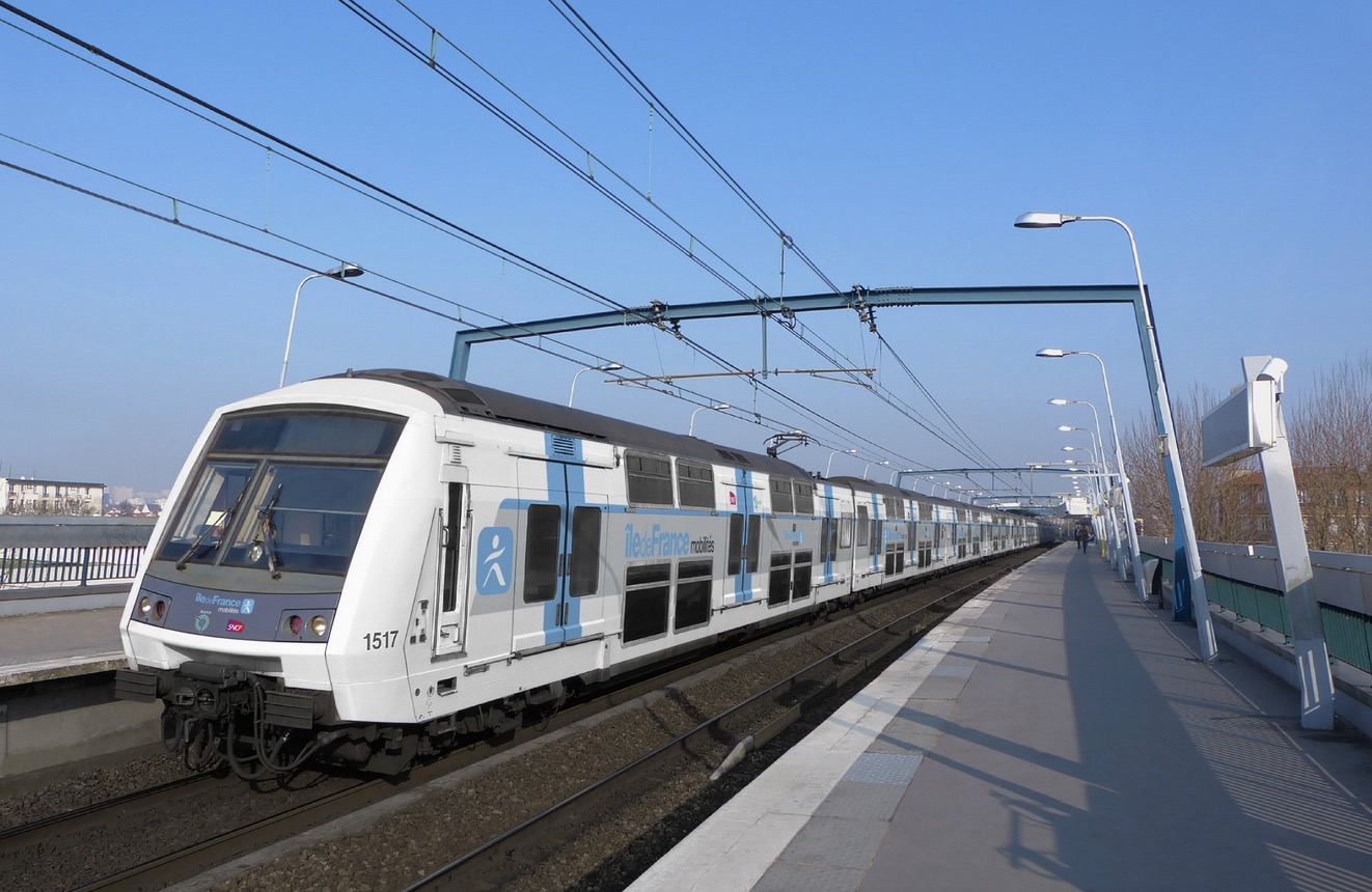 CAF rénovera les rames MI2N du RER A - Ville, Rail et Transports