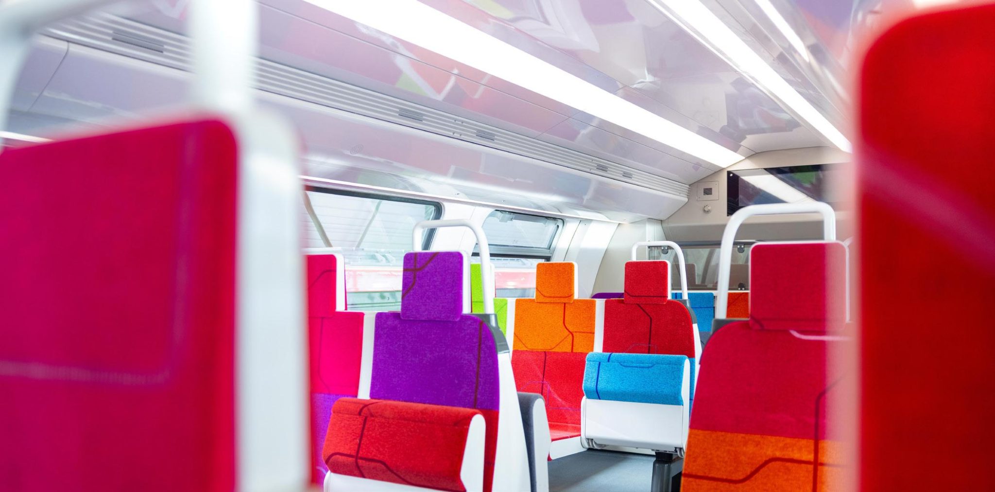 La première rame du RER NG se dévoile - Ville, Rail et Transports