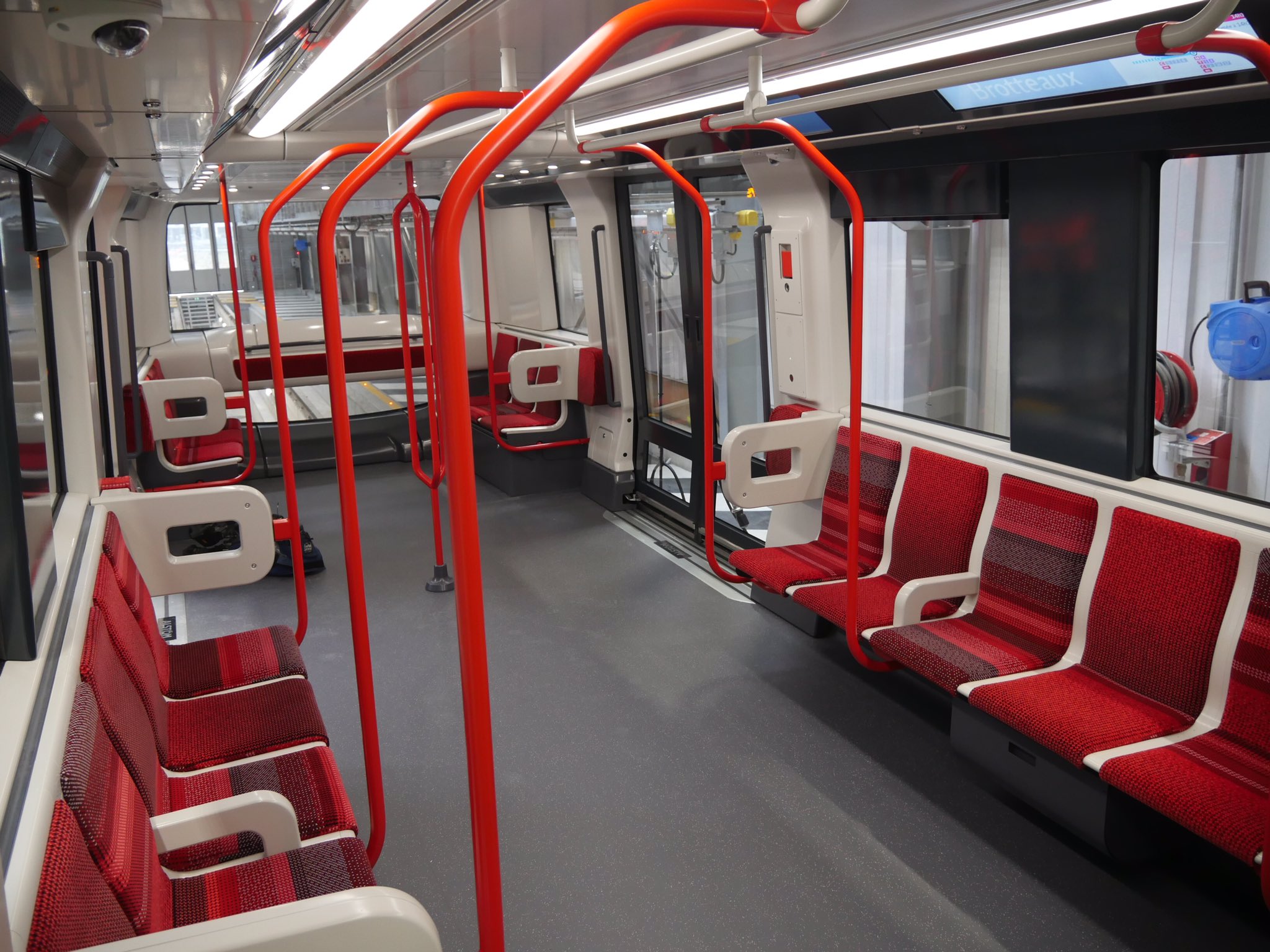 Mise en service d'une nouvelle voie à Lyon-Part Dieu pour améliorer la ...
