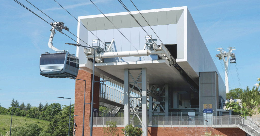 Le téléphérique trouve sa place - DOSSIER