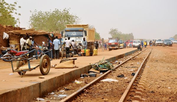 Pourquoi Bolloré a cédé ses activités à MSC en Afrique - Ville, Rail et ...