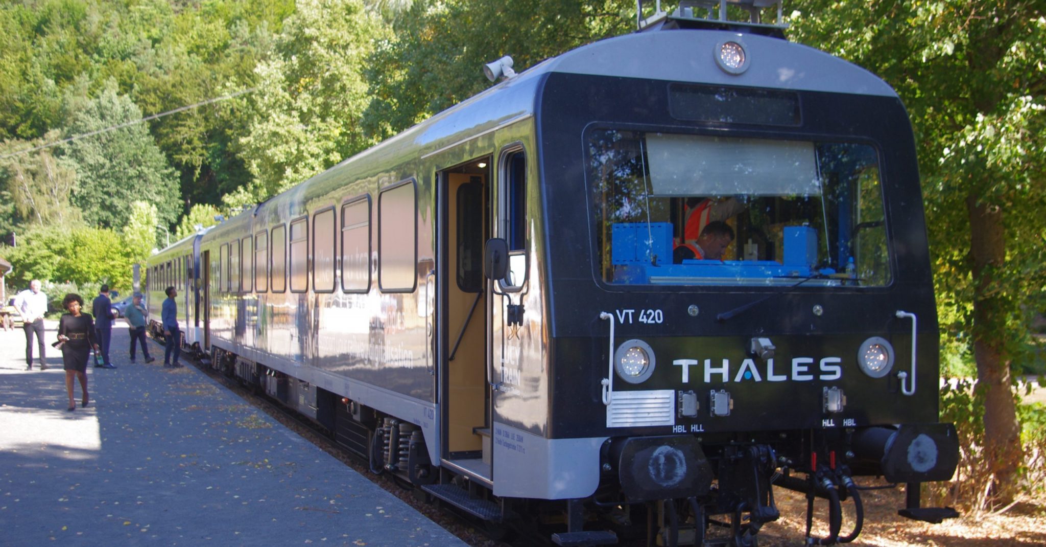 Hitachi Rail rachète l’activité Systèmes de transport terrestre de ...