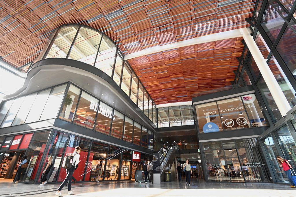 Métamorphosée, la nouvelle gare Lyon Part-Dieu a ouvert discrètement ...